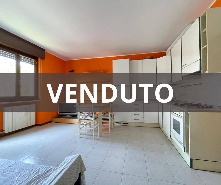 Bilocale via San Giovanni Lupatoto 24, Borgo Roma, Verona