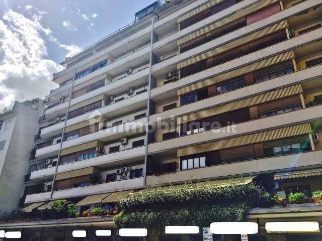 Trilocale via Empedocle Restivo, De Gasperi - Croce Rossa, Palermo