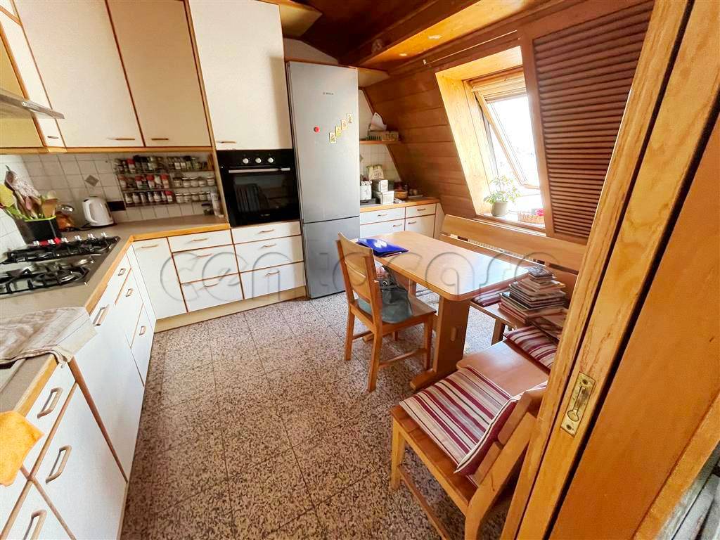 Quadrilocale buono stato, secondo piano, Centro, Laives