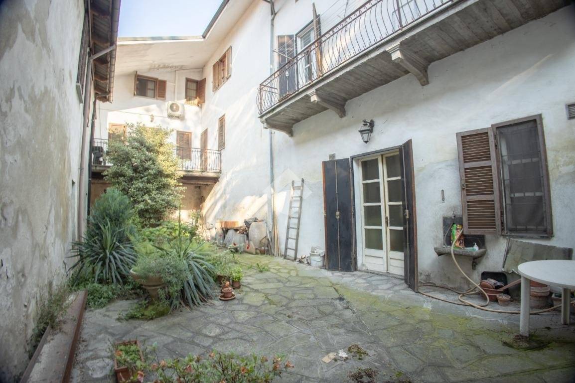 Trilocale corso Regina Elena 1, Centro, Racconigi