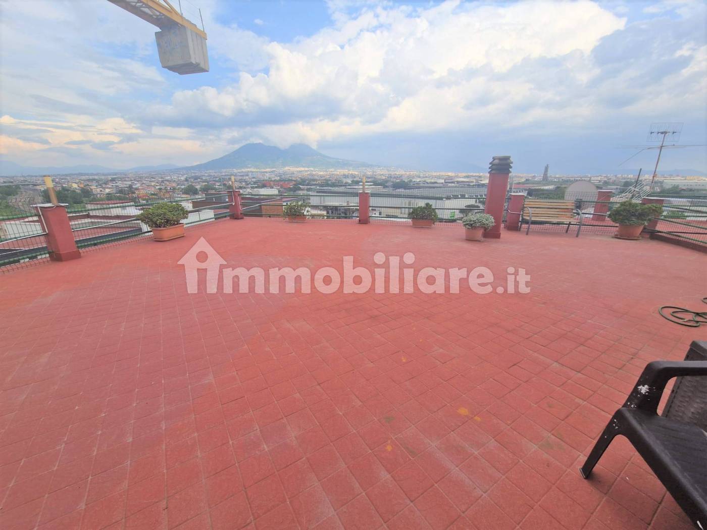 Quadrilocale via della Stadera 64, Zona Industriale - Marina, Napoli