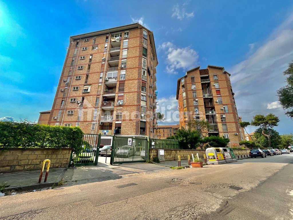 Quadrilocale via Giustiniano 131, Soccavo, Napoli