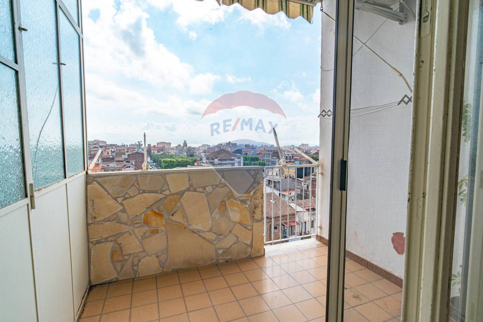 Bilocale corso Dei Mille 11, Palestro, Catania