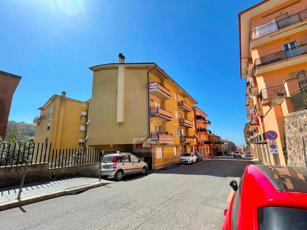 Vendita Appartamento Allumiere. Quadrilocale in via Teodolfo Mertel 64 ...