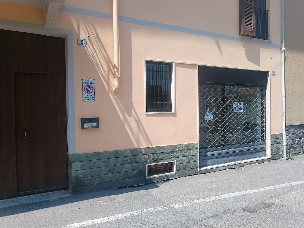 Locale commerciale via Novara, Cameri, Rif. 103620356 - Immobiliare.it