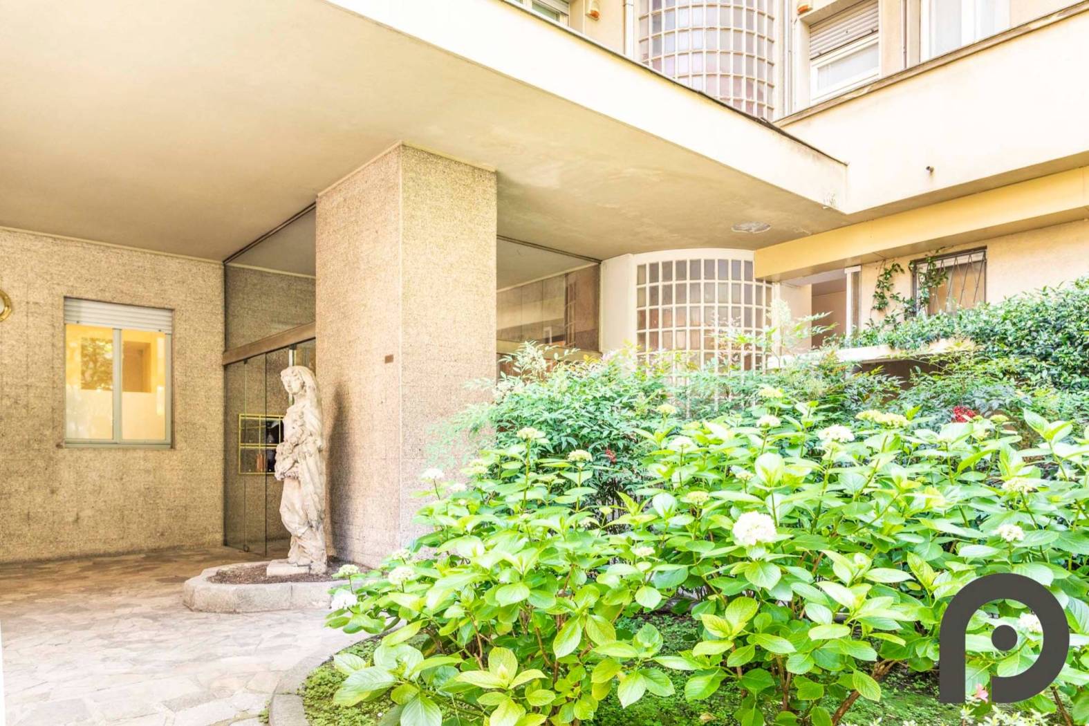 Bilocale via Sant'Orsola, Carrobbio, Milano