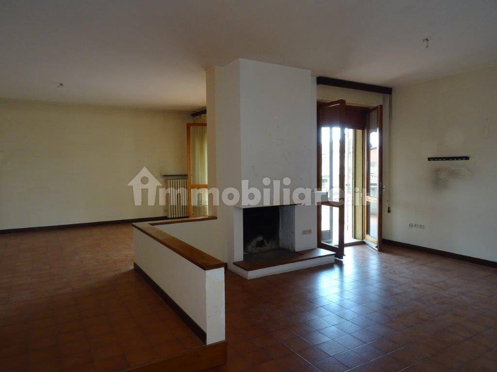 Appartamento via Carso, Viale Firenze, Paciana, Foligno