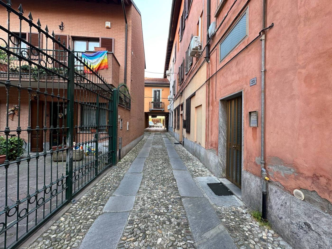 Bilocale via Zuavi, Melegnano