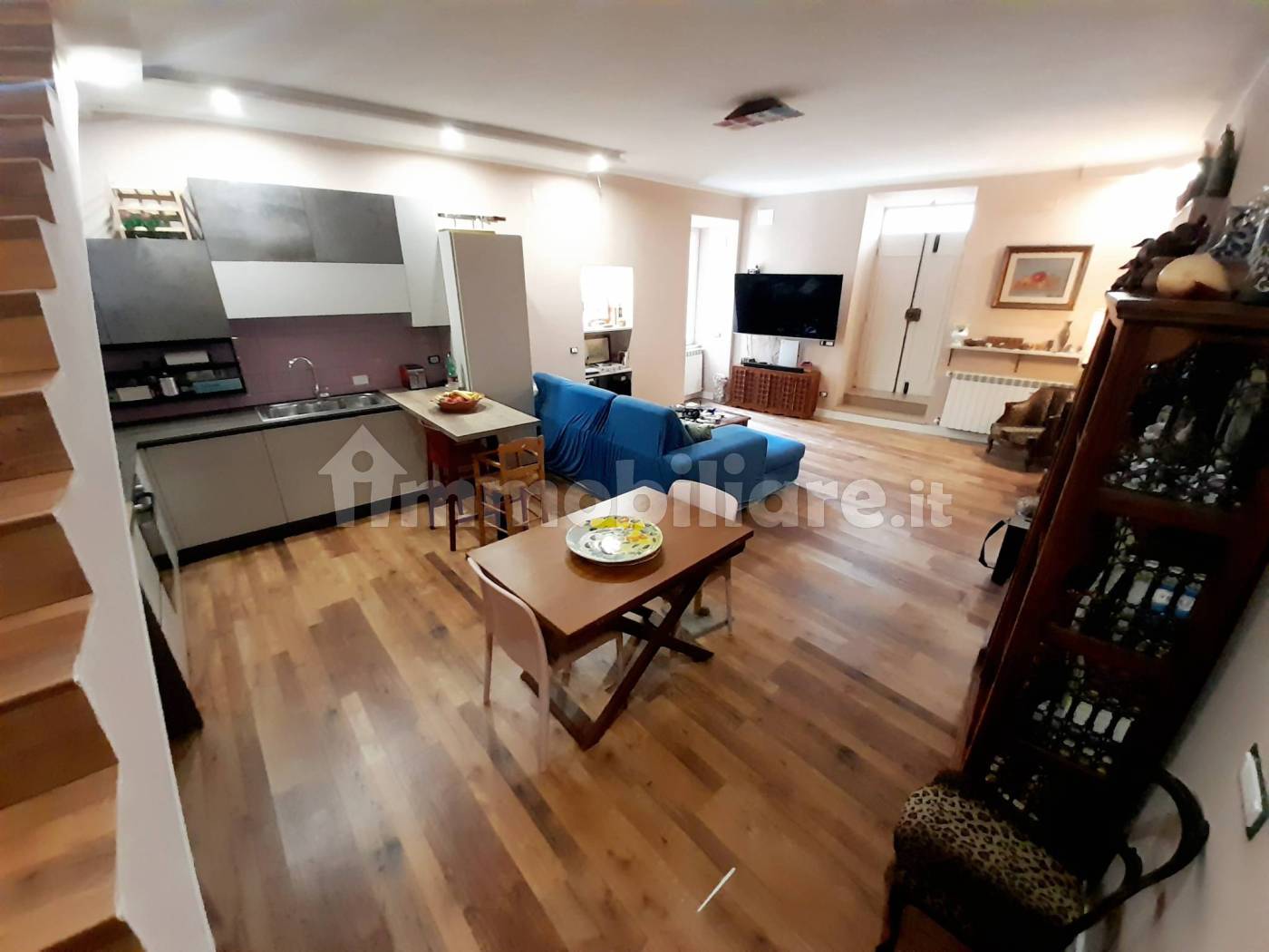 Quadrilocale via Posterula 26, Centro Storico, Terracina