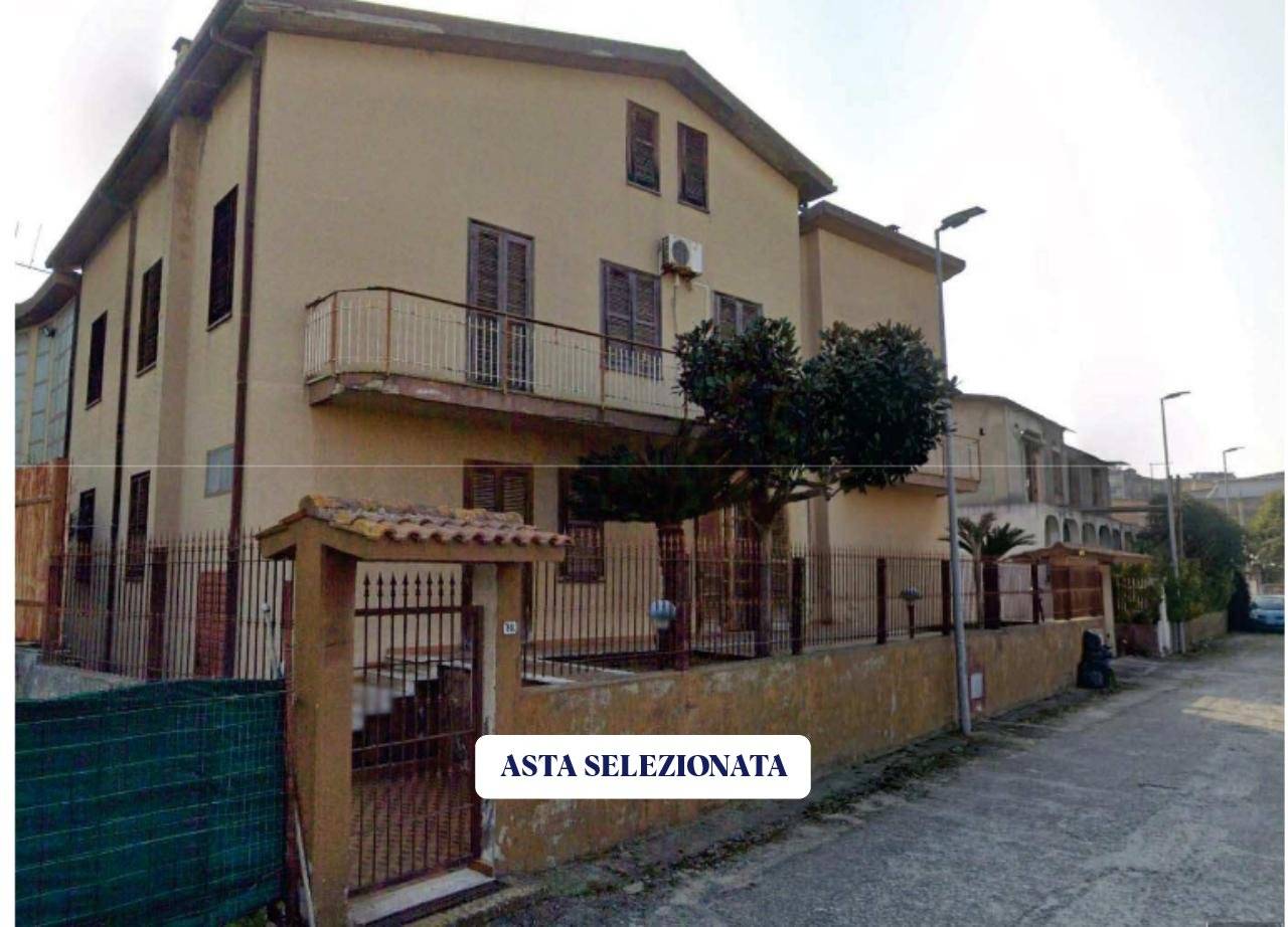 Appartamento all'asta via F. De Rosa, Gioia Tauro