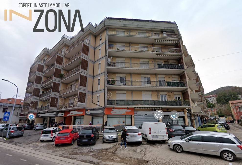 Trilocale via Montorio 9, Centro, Teramo