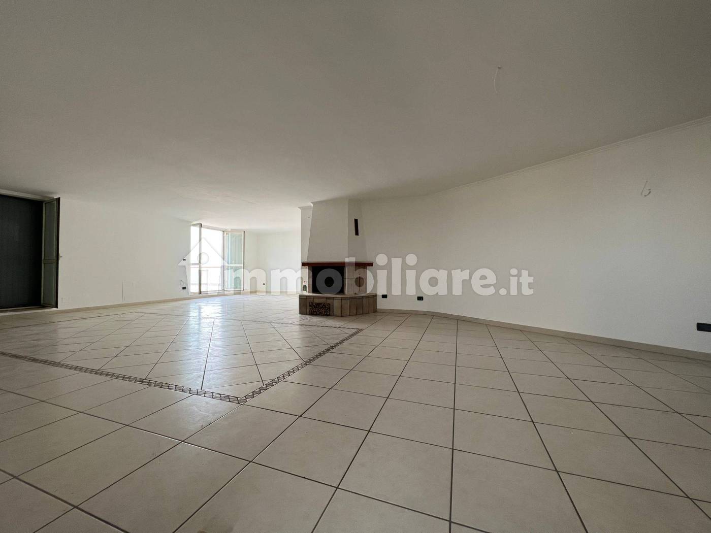 Appartamento ottimo stato, quarto piano, Centro, Cerignola