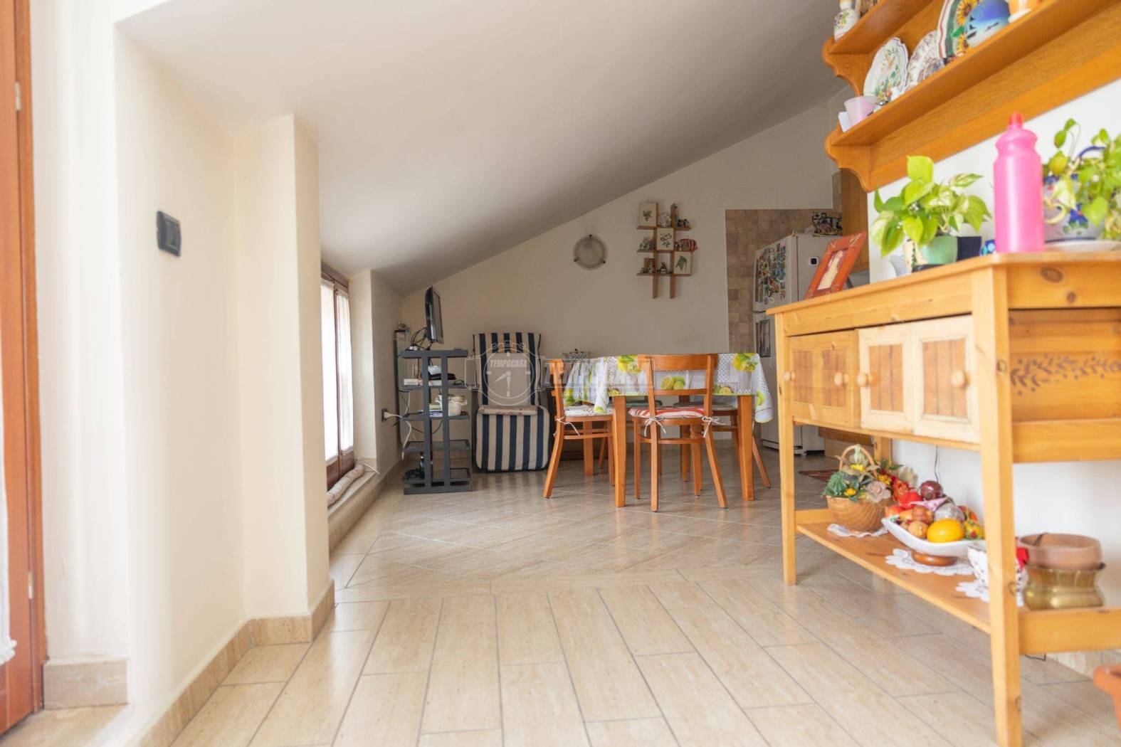 Trilocale via Pablo Neruda 18, Aversa