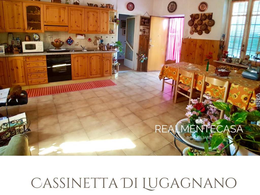 Vendita Appartamento Cassinetta di Lugagnano. Quadrilocale in via ...