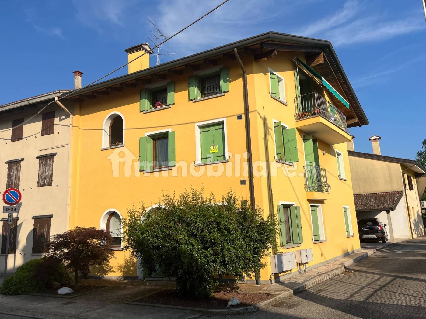 Trilocale via della Libertà 81, Centro, Latisana