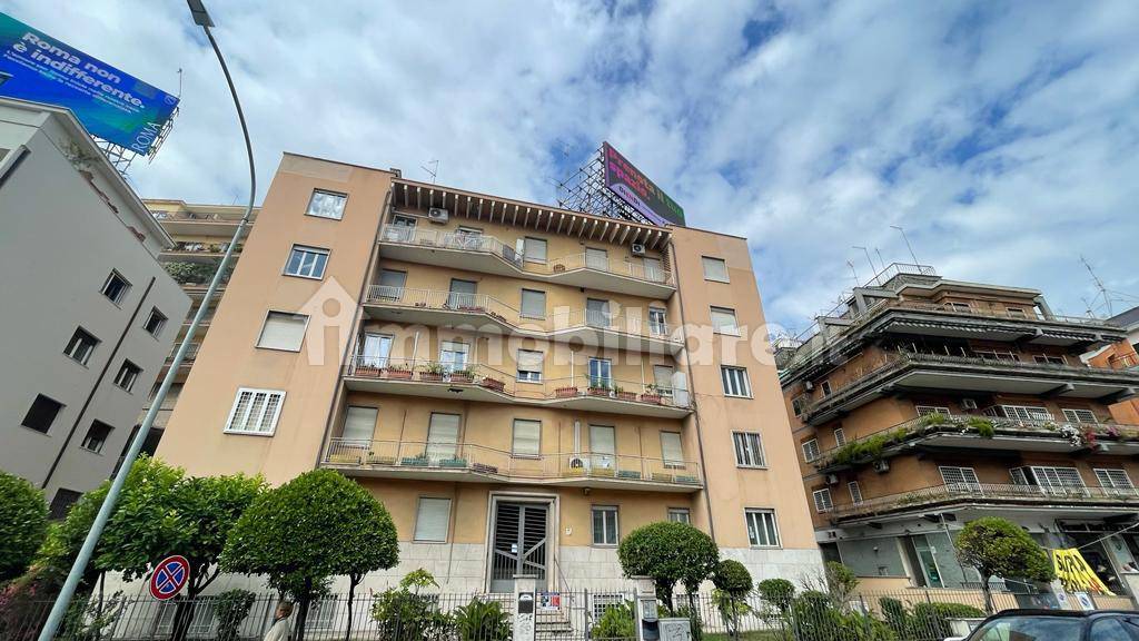Quadrilocale corso di Francia 189, Vigna Clara - Vigna Stelluti, Roma