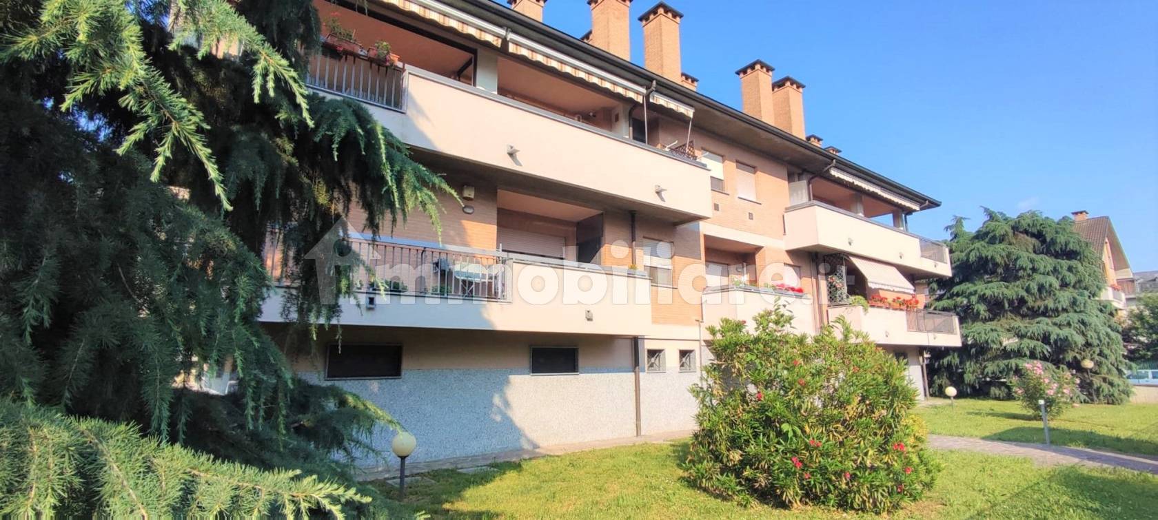 Trilocale via 25 Aprile 32, Centro, Landriano