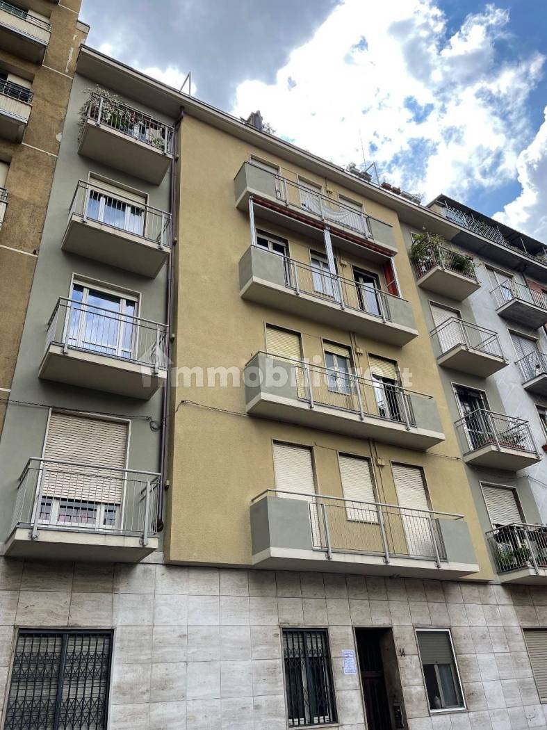 Trilocale via Alessandro Paravia 14, San Donato, Torino