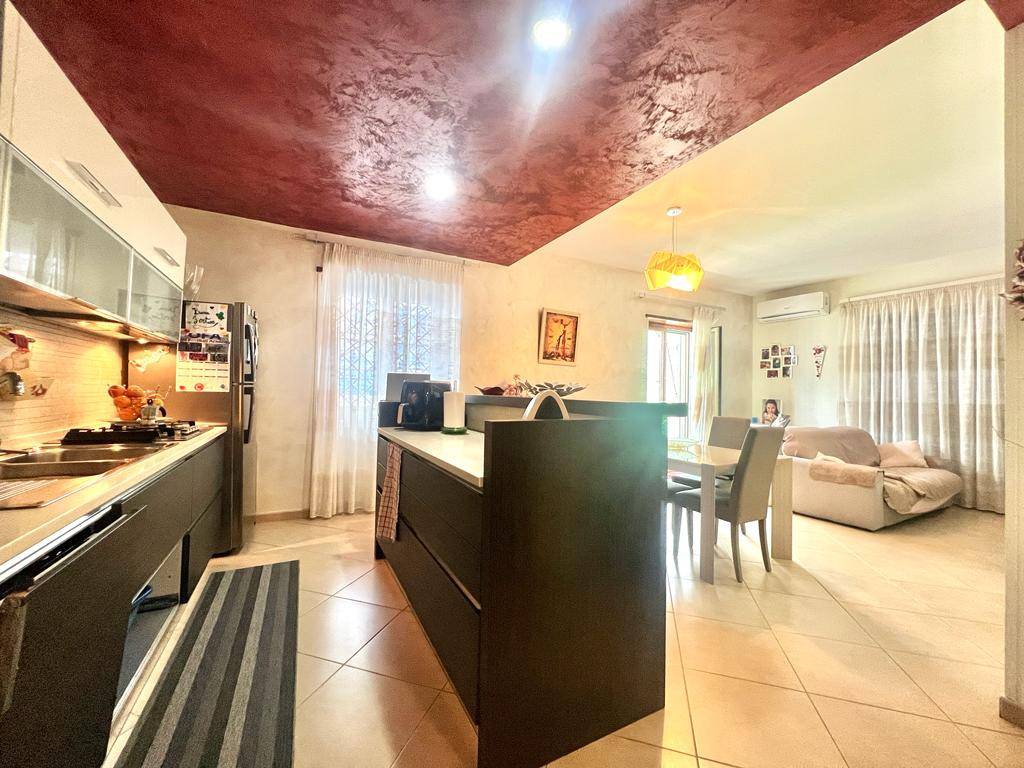 Quadrilocale via Spezzata Tranvai, Lungomare, Pozzuoli