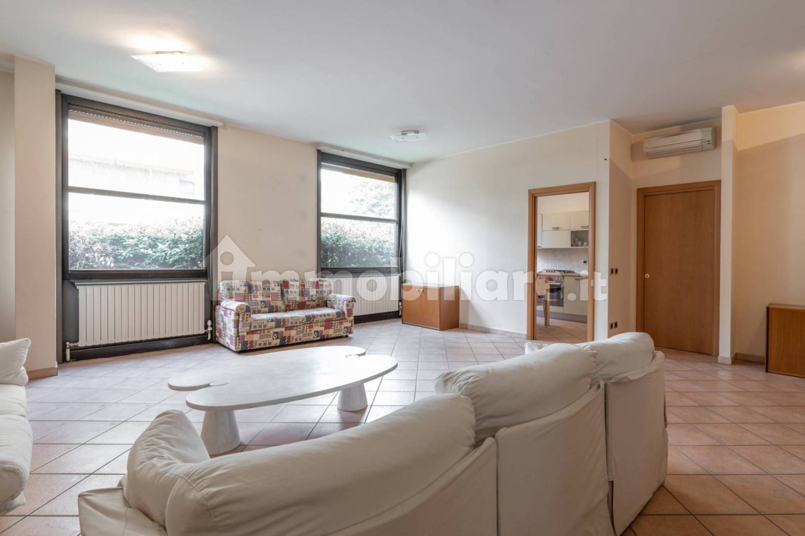 Trilocale via Adelaide Coari 5, Vigentino - Fatima, Milano