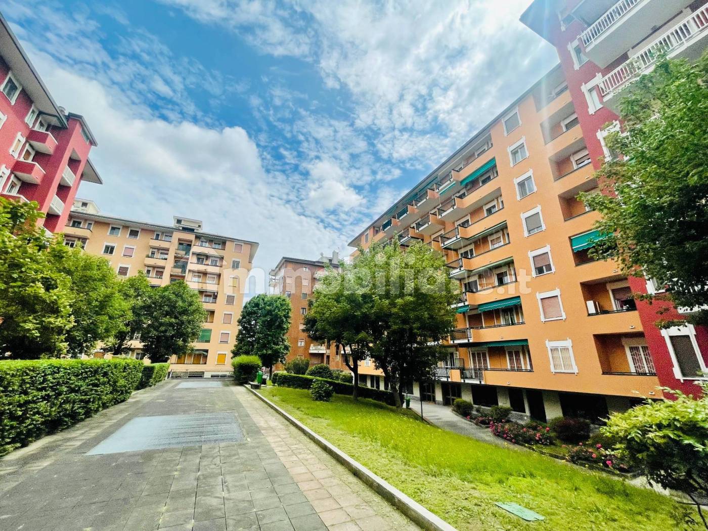 Trilocale via Vigevanese 7, Romano Banco, Buccinasco