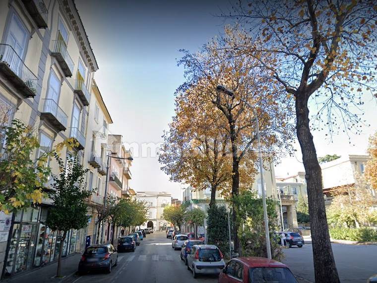 Locale commerciale piazza Giacomo Matteotti, Caserta, Rif. 103411402 ...