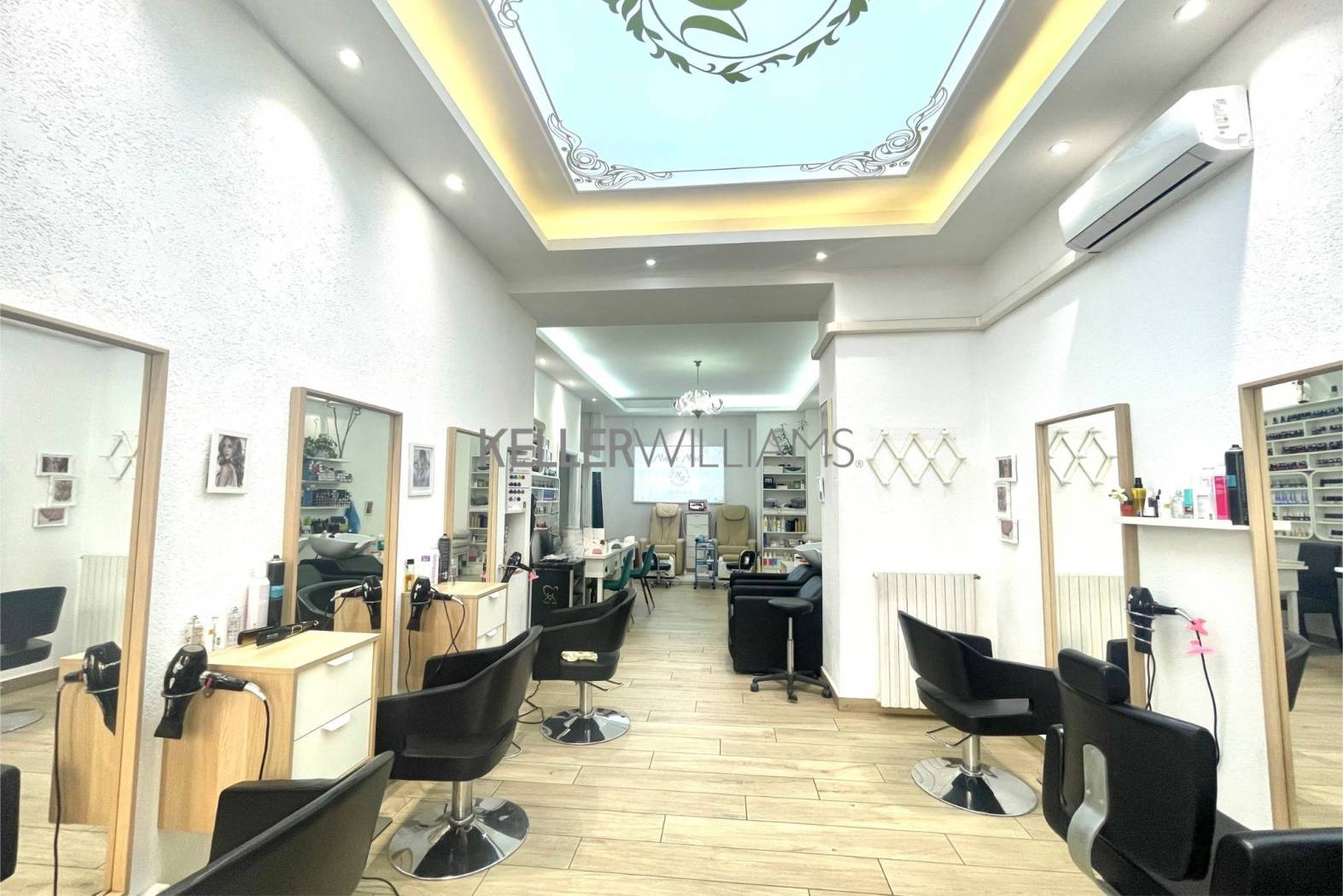 Locale commerciale in Vendita