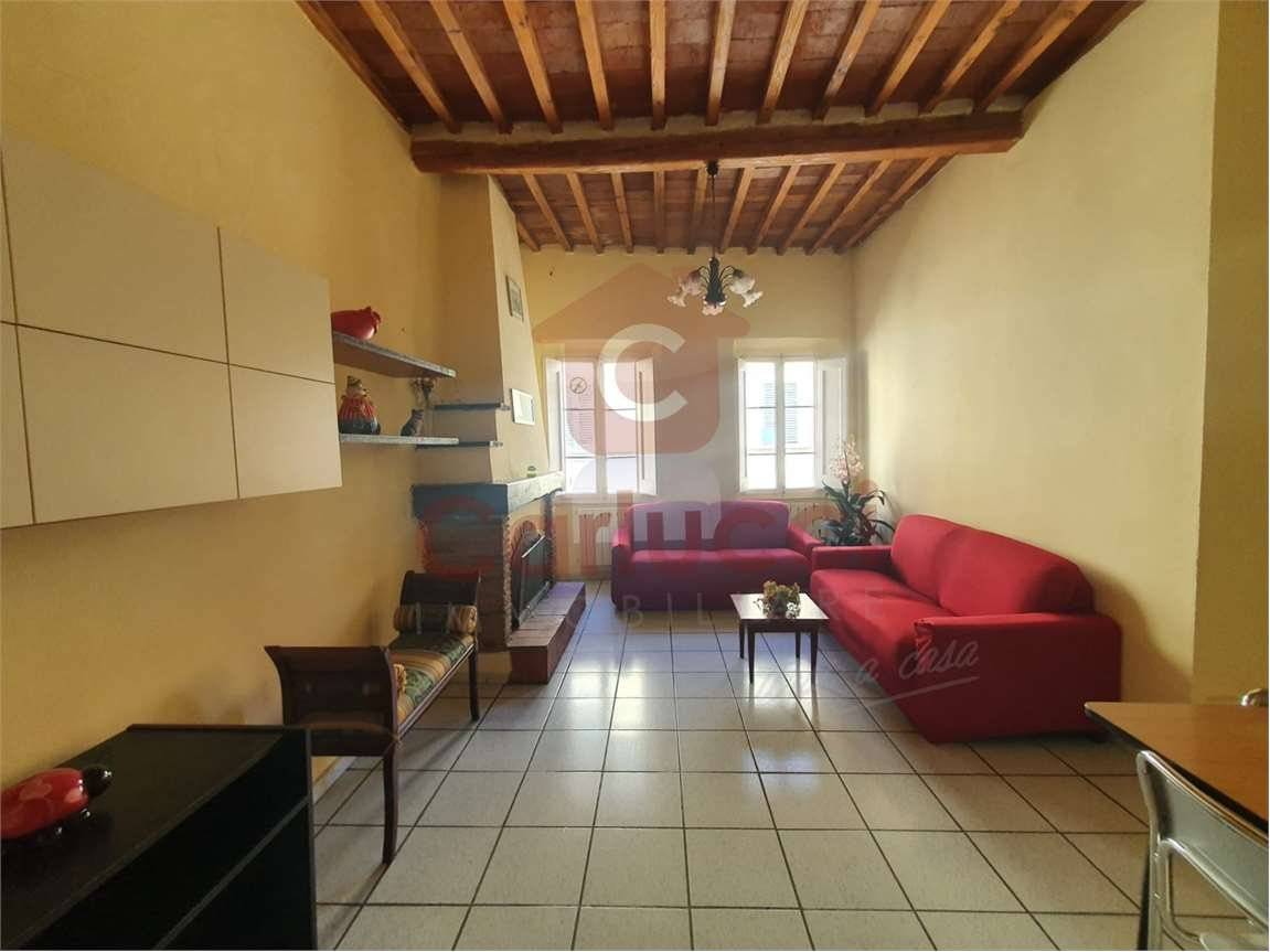 Trilocale buono stato, secondo piano, Centro, Pescia