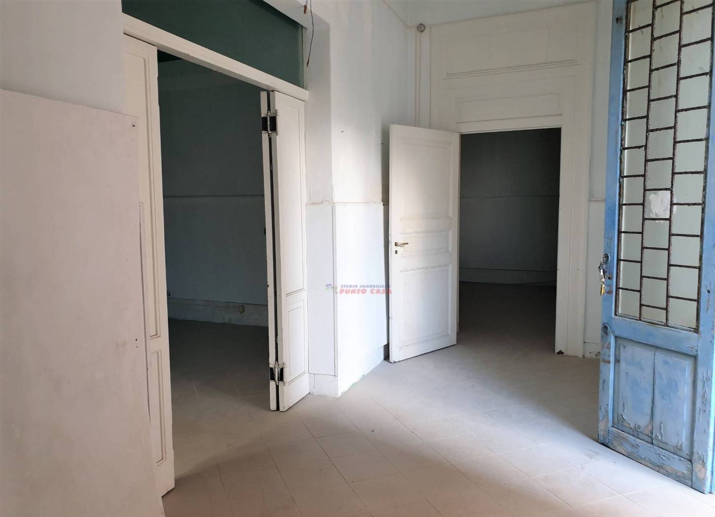 Locale commerciale in Vendita