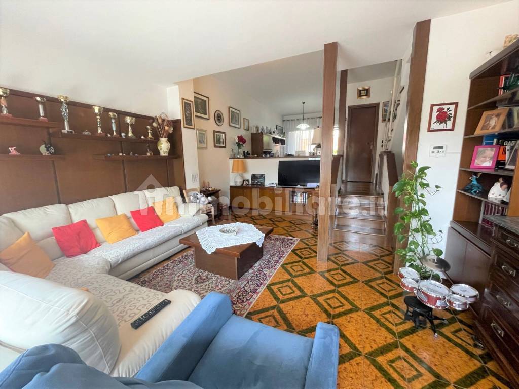 Vendita Villa a schiera in viale della Resistenza Pianoro. Buono stato ...