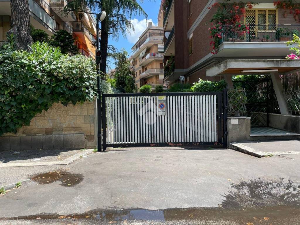 Garage - Box via Lemonia 203, Roma, Rif. 103698800 - Immobiliare.it