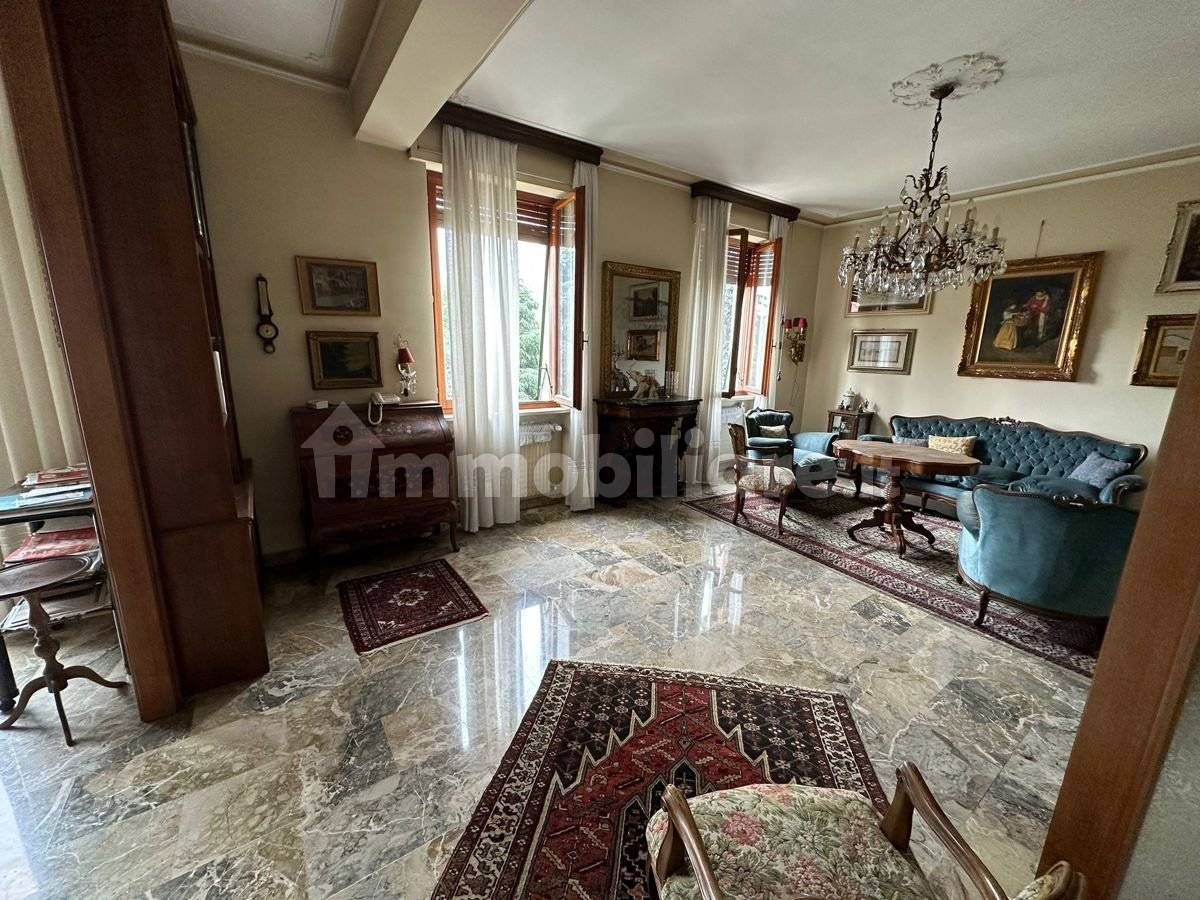 Quadrilocale via veneto, 22, Dante - Cheope, Piacenza