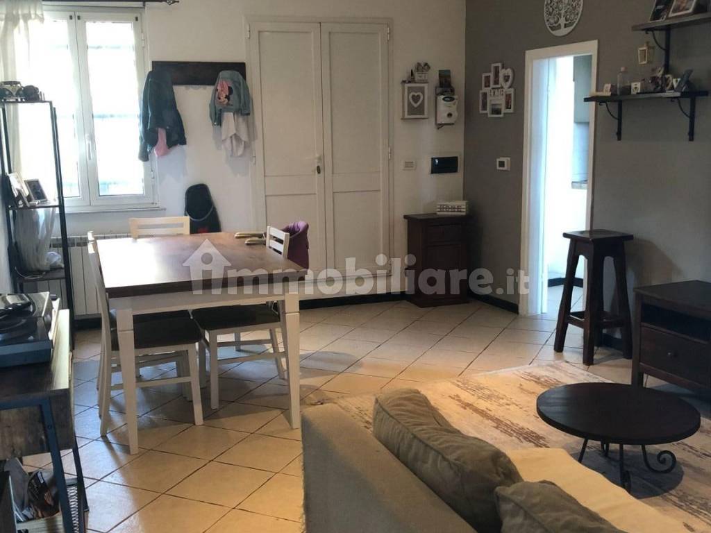 Affitto Appartamento Genova. Trilocale in salita Preli 50. Buono stato ...