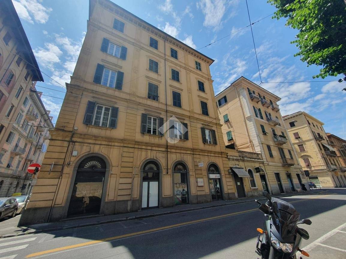 Locale commerciale in Vendita