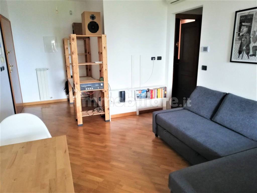 Affitto Appartamento Roma. Bilocale in via Roberto Ago 50. Ottimo stato ...