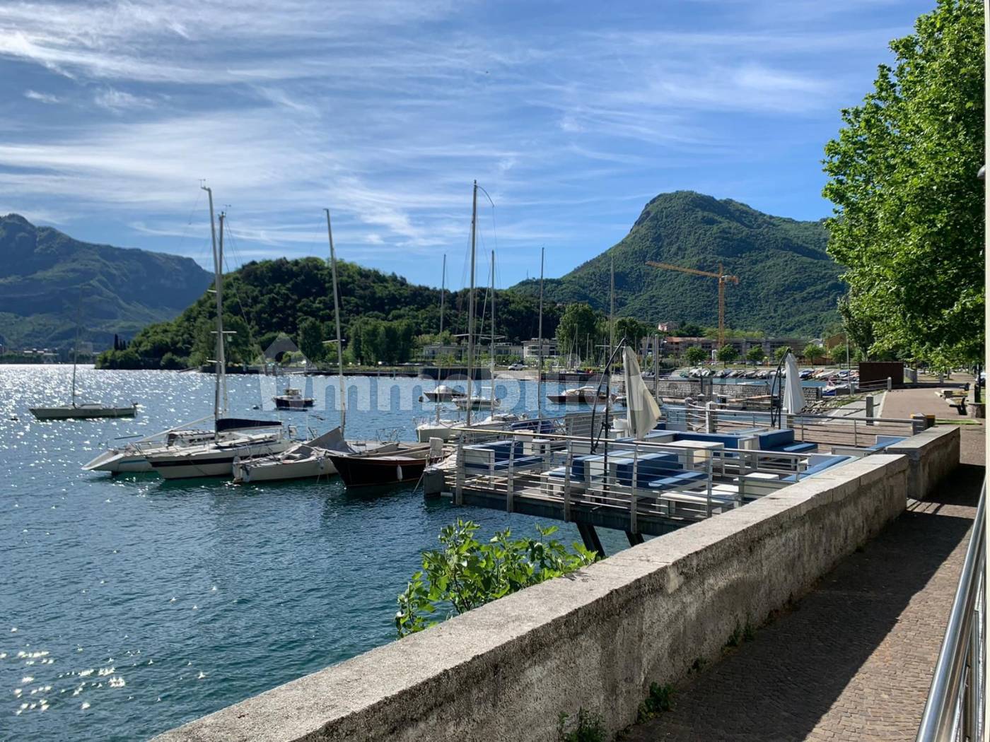 Locale commerciale in Vendita