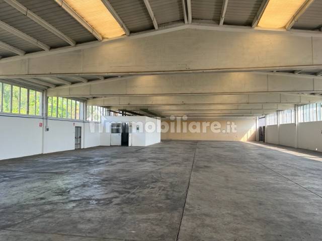 Capannone via Alioli e Sassi, Gavirate, Rif. 103754086 - Immobiliare.it