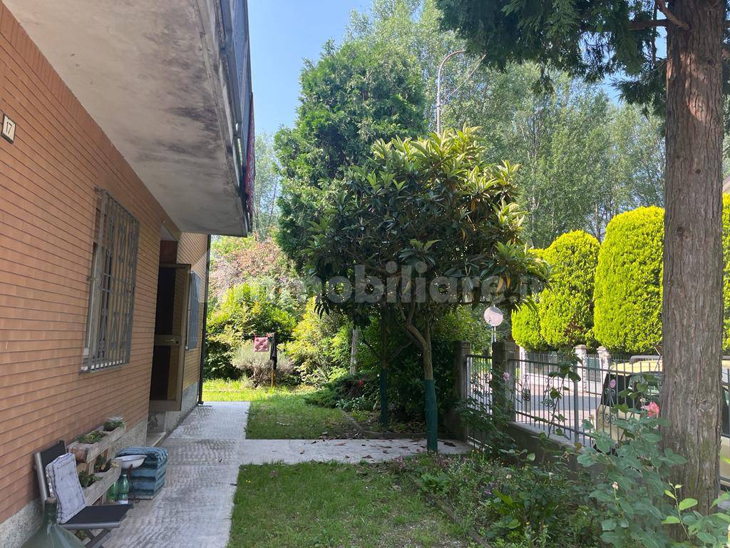 Trilocale da ristrutturare, piano terra, Centro, Correggio