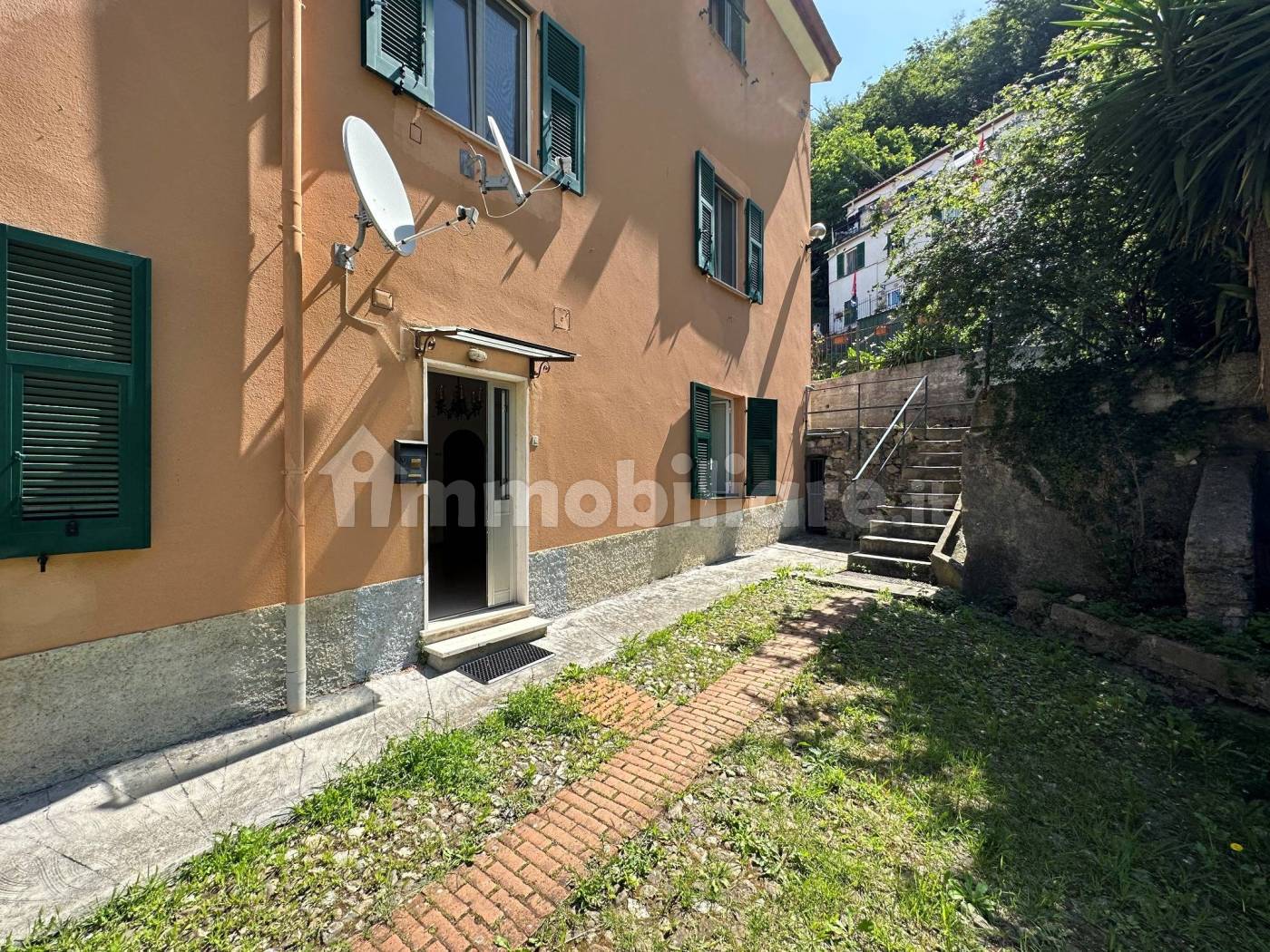 Bilocale via Laiasso 24, Molassana, Genova