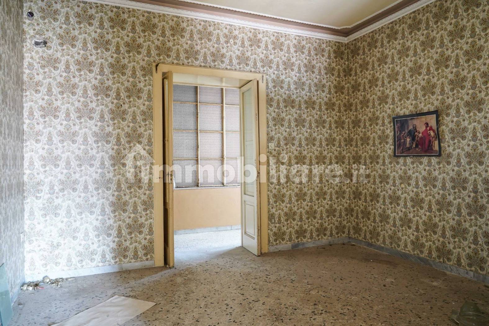 Quadrilocale da ristrutturare, secondo piano, Pagani