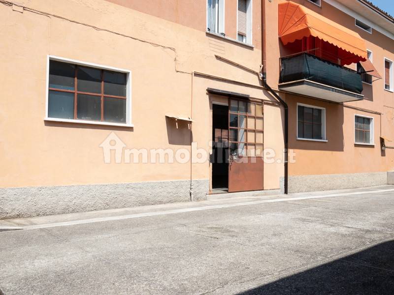 Laboratorio in Vendita