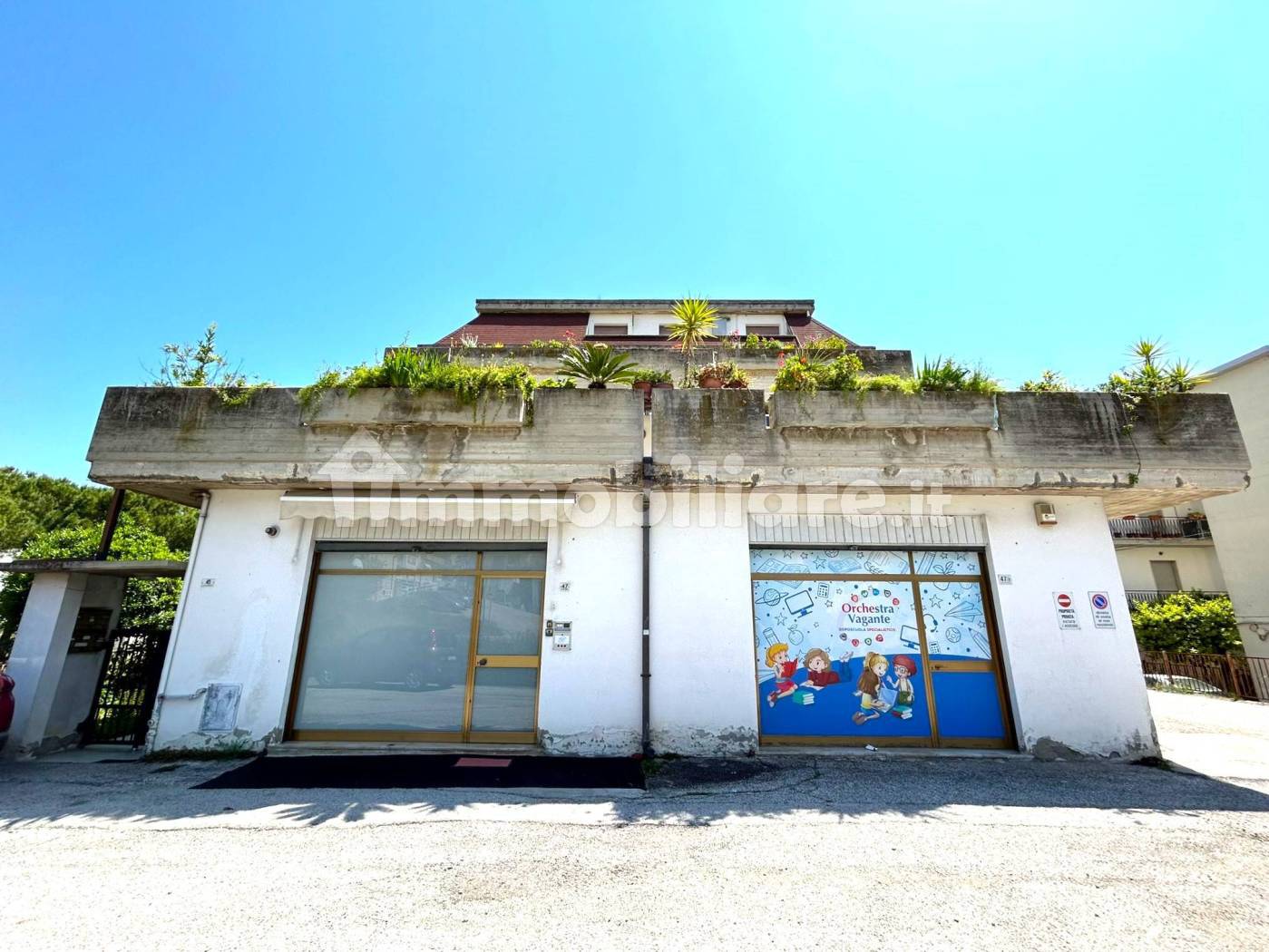 Locale commerciale in Vendita