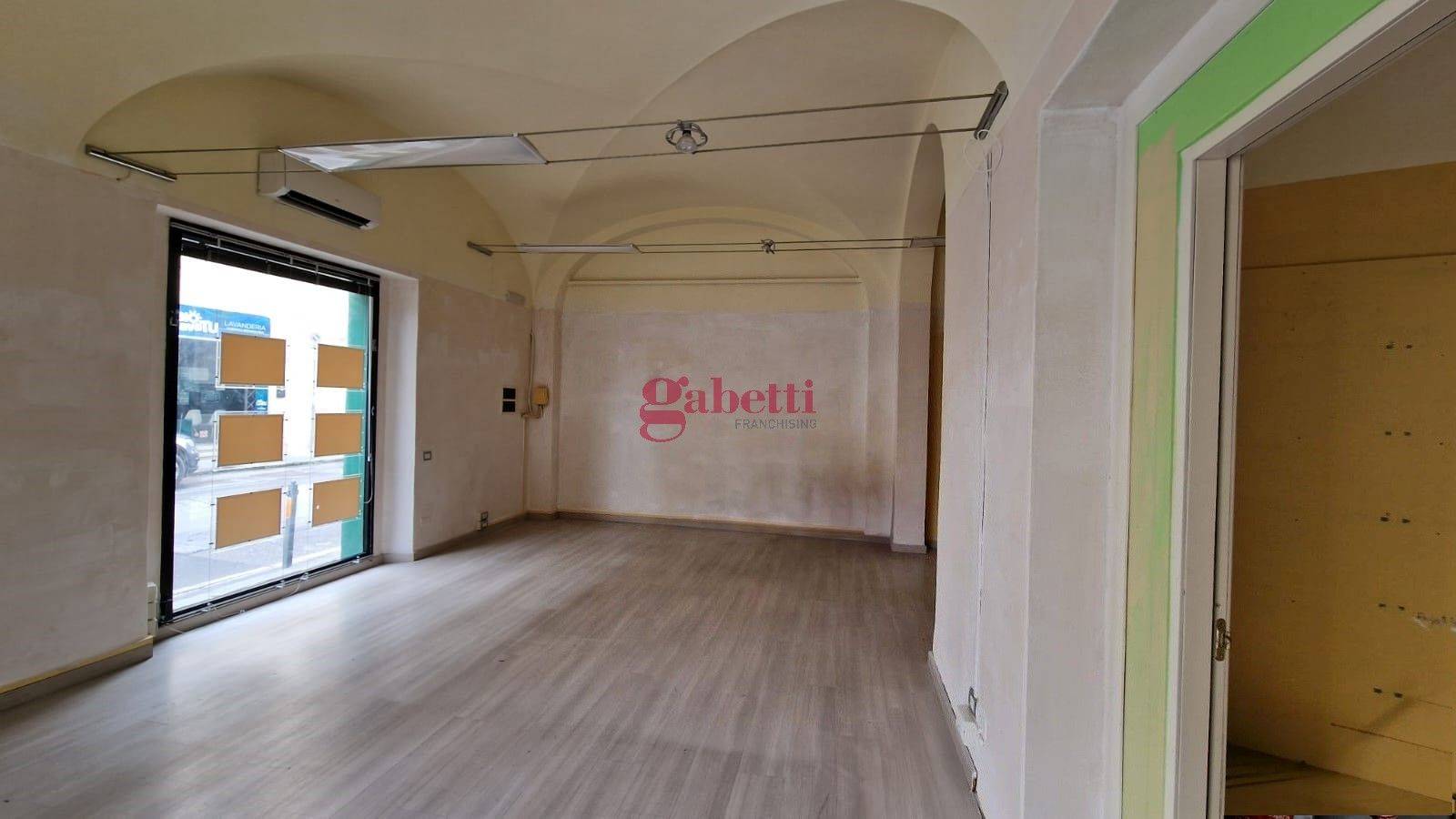 Locale commerciale in Vendita