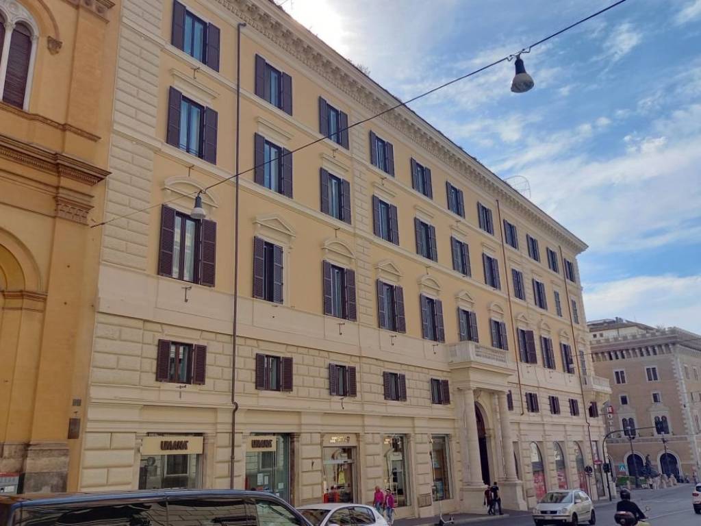 Ufficio - Studio via 4 Novembre, Roma, Rif. 103795362 - Immobiliare.it