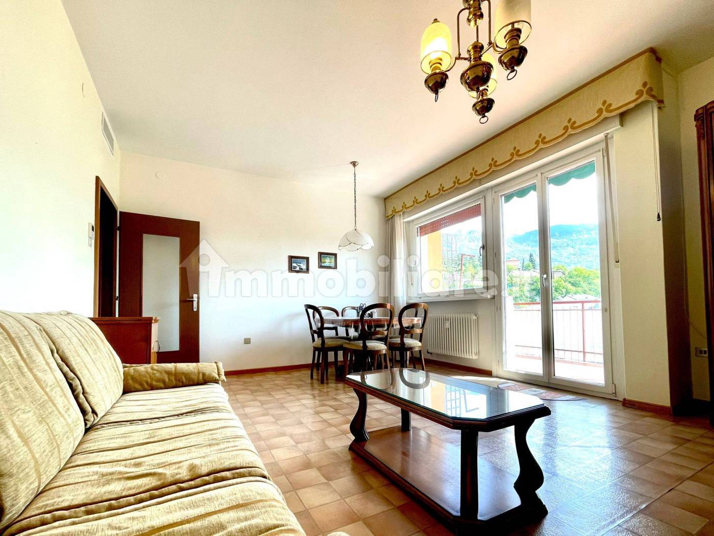 Quadrilocale via San Vito, Laste - Cognola, Trento