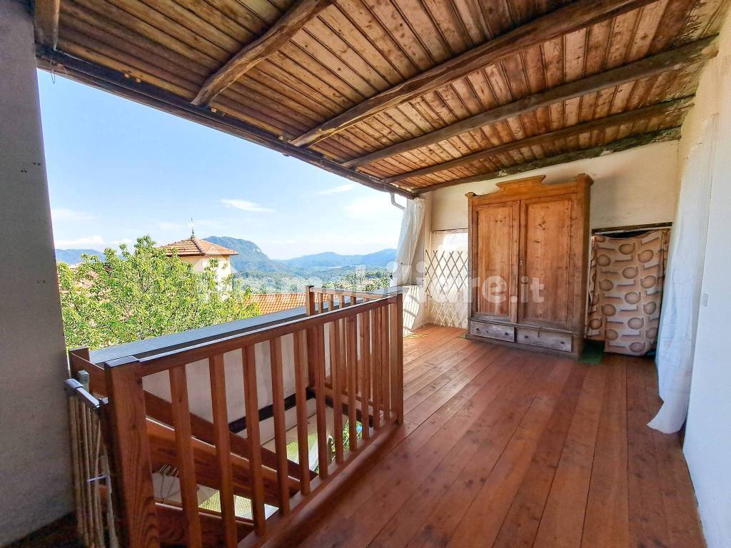 Vendita Terratetto unifamiliare in frazione Carega Cellio con Breia ...