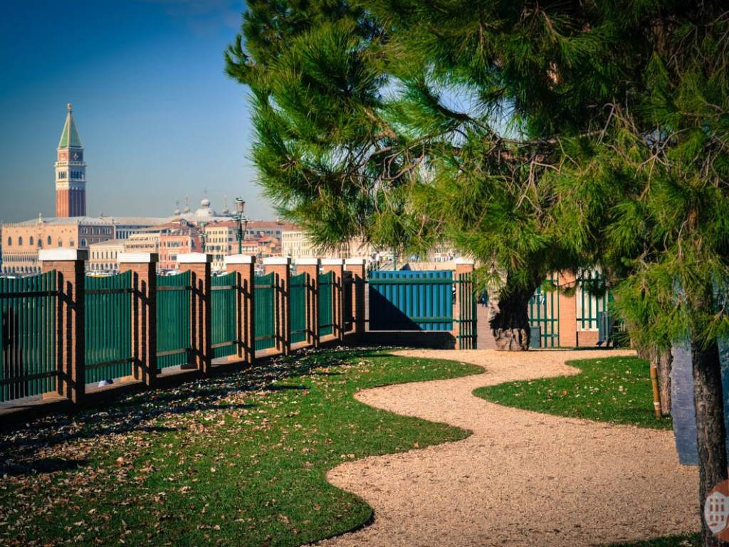 Vendita Appartamento Venezia. Trilocale in Riva dei Sette Martiri ...