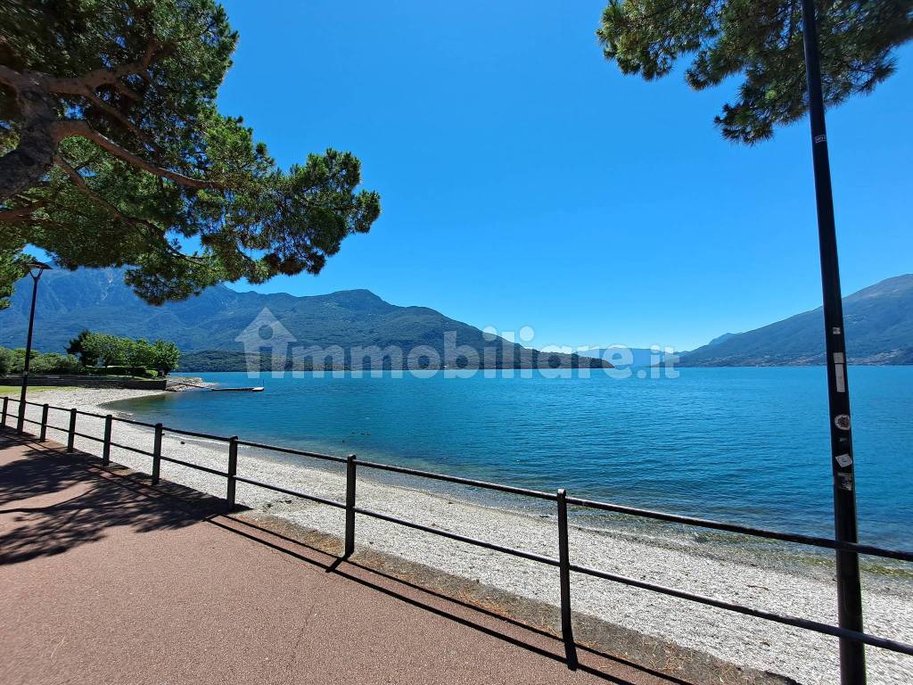 Vendita Appartamento Domaso. Trilocale in via Regina 32. Ottimo stato ...