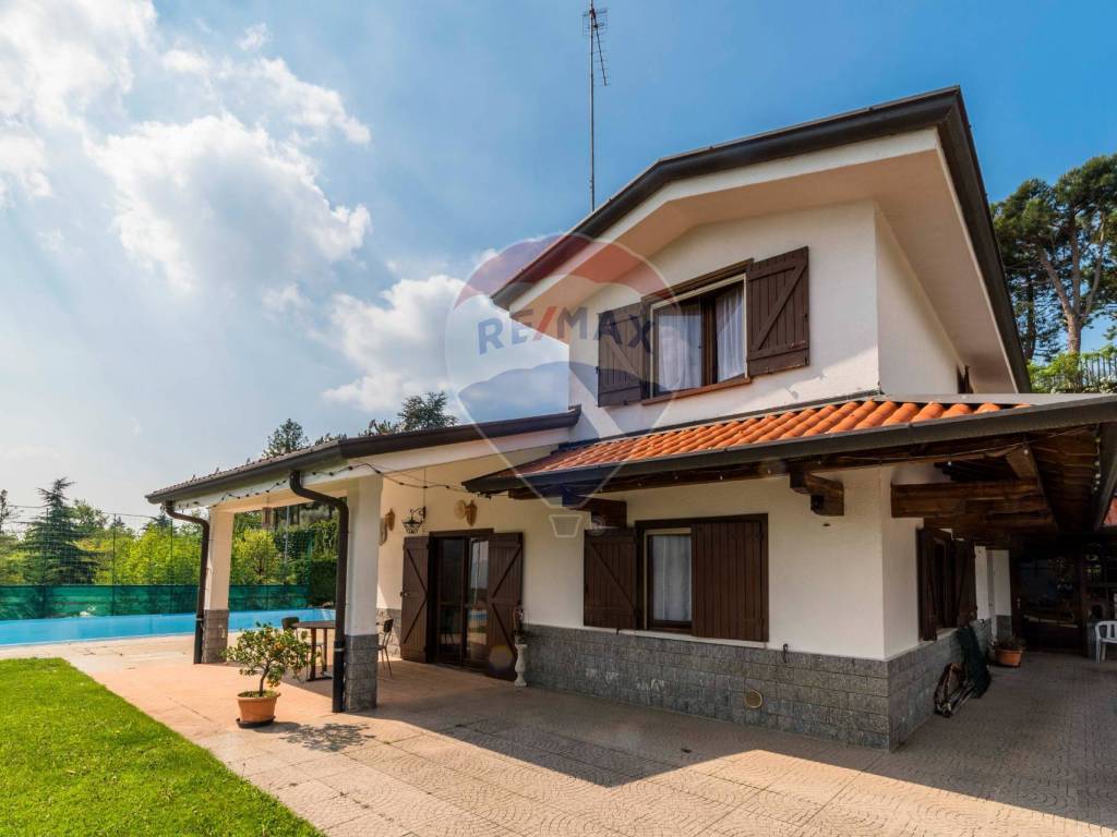 Vendita Villa unifamiliare Cenate Sotto. Buono stato, posto auto, con ...