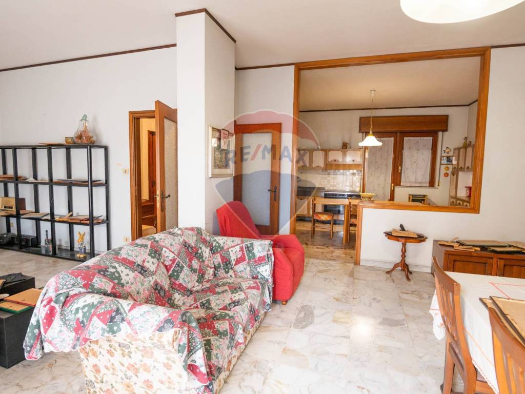 Vendita Appartamento in via Emanuele Bellia 242. Paternò, rif. 103836695